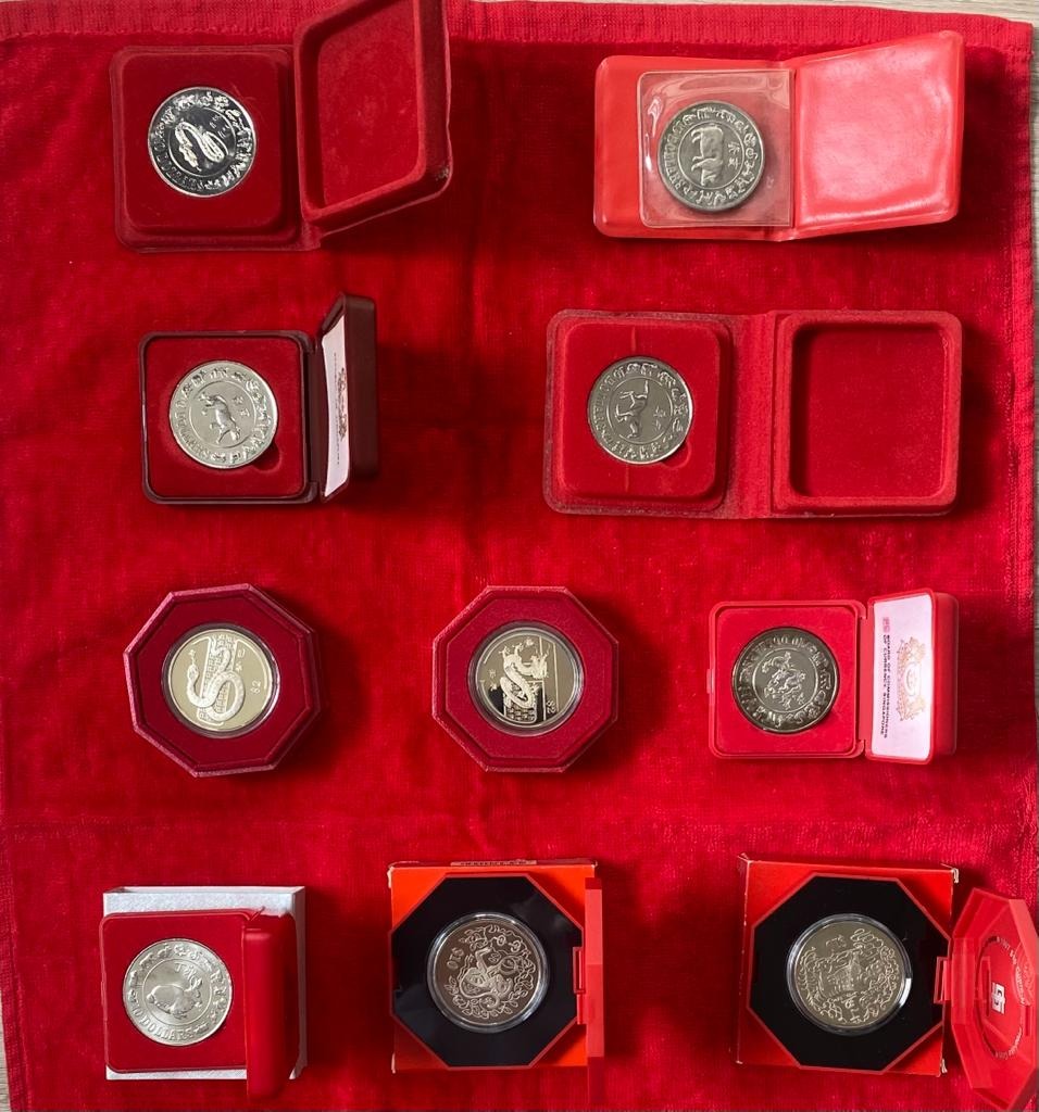 Momentos Coins, Everything Else on Carousell