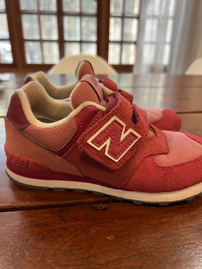 New balance 574 plum color with Velcro straps in great condition size 1 ...