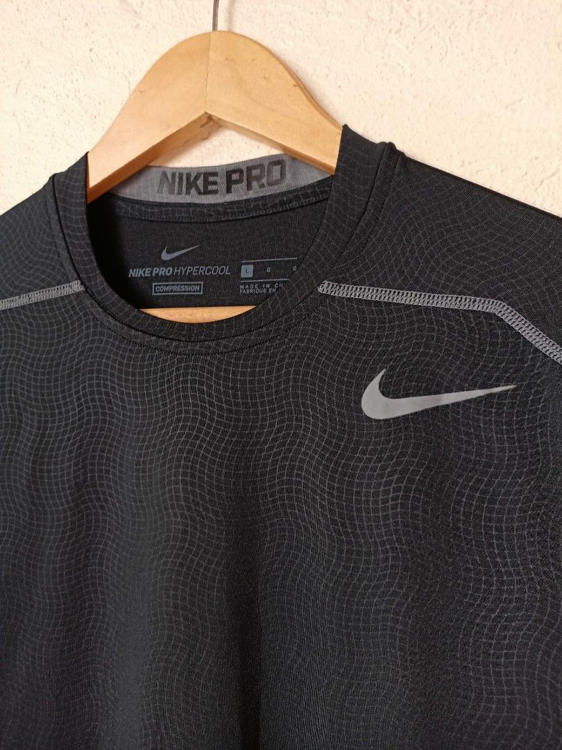Nike pro hypercool compression, Men's Fashion, Activewear on Carousell