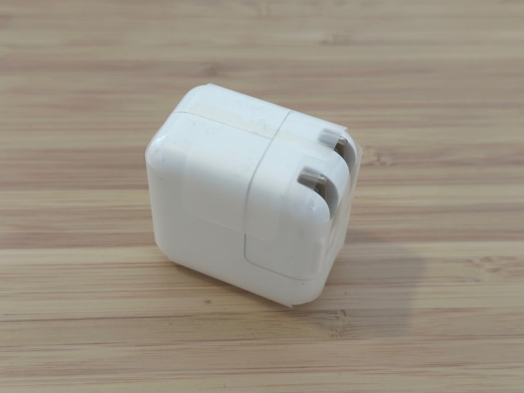 ORIGINAL!! Apple 10W USB Power Adapter (2 pins), Mobile Phones ...