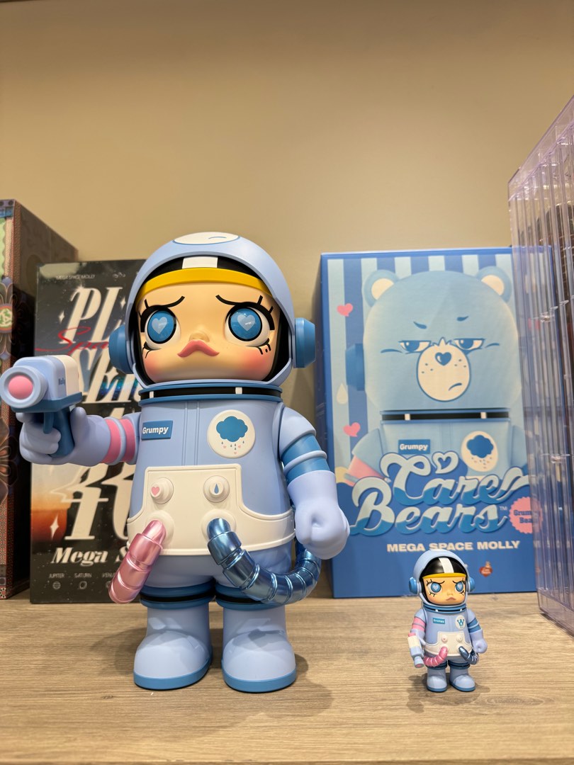 Popmart grumpy blue Care bear mega space Molly 400%, Hobbies & Toys ...