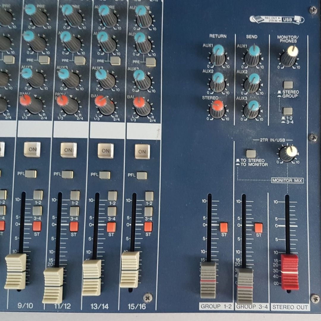 Professional Yamaha Mixing Console MG166C-USB, Art Décor Design, 16 ...