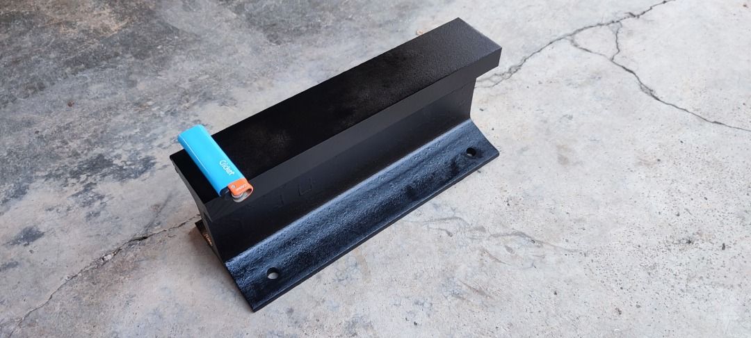 railroad track anvil beating anvil andas besi blacksmith beating anvil ...