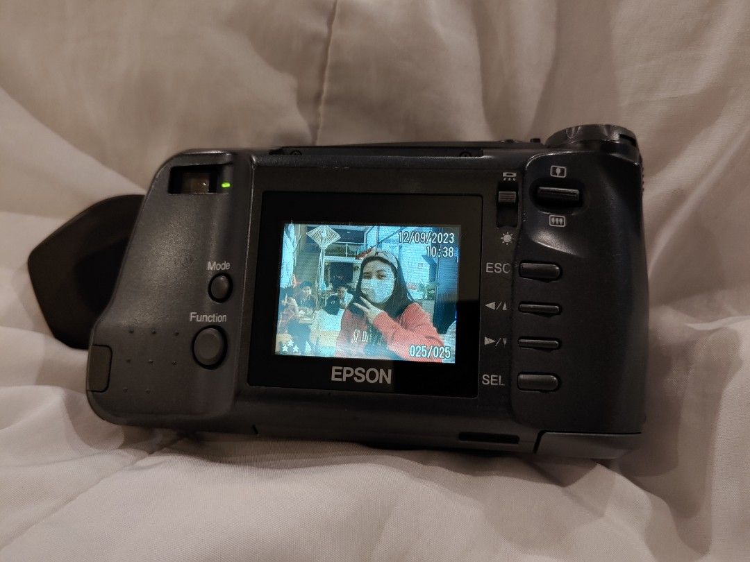 RARE Epson CP-700Z Digital Camera (1998), Photography, Cameras on Carousell