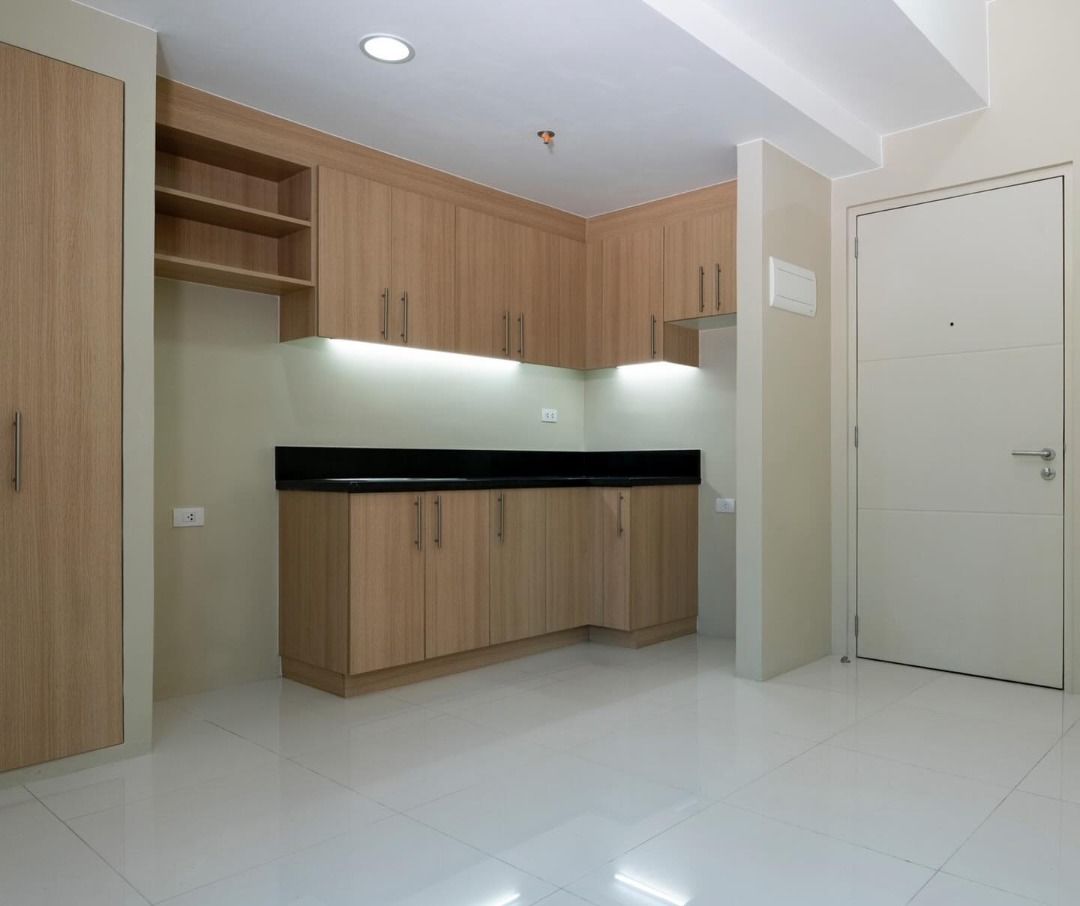 Salcedo Square, Leviste St. Makati City 1-bedroom for SALE, Property ...