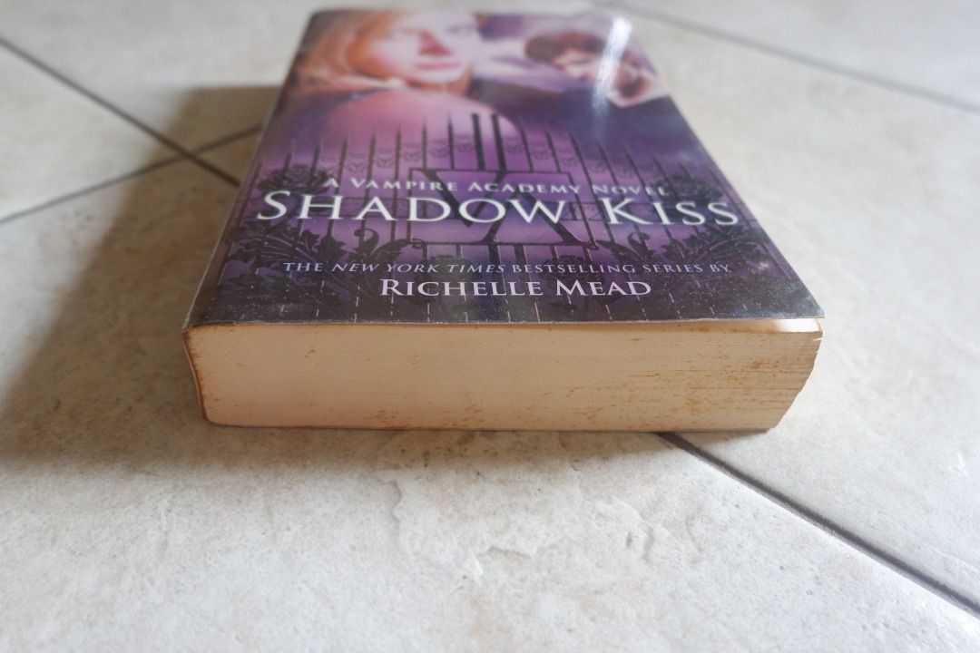 Shadow Kiss by Richelle Mead, Hobbies & Toys, Books & Magazines ...