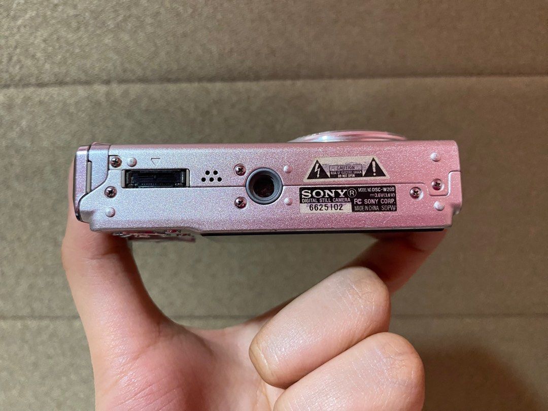 SONY CYBER-SHOT DSC-W200 DIGICAM, Photography, Cameras on Carousell