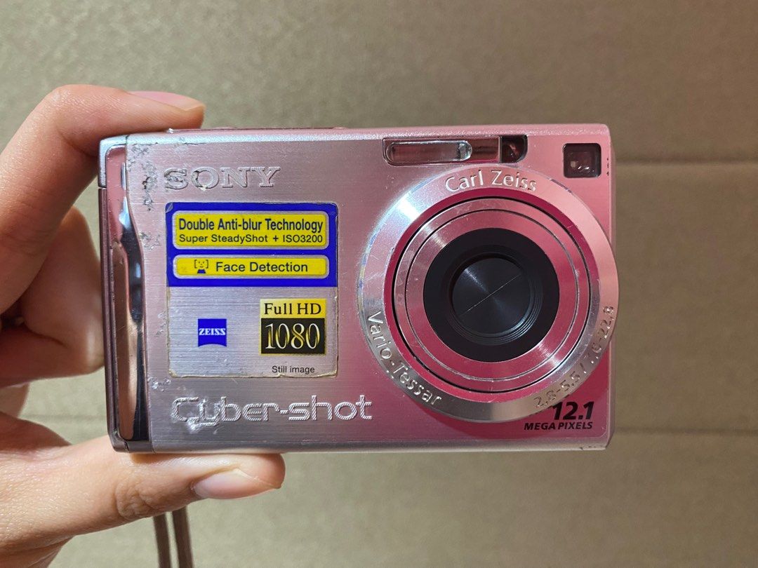 SONY CYBER-SHOT DSC-W200 DIGICAM, Photography, Cameras on Carousell