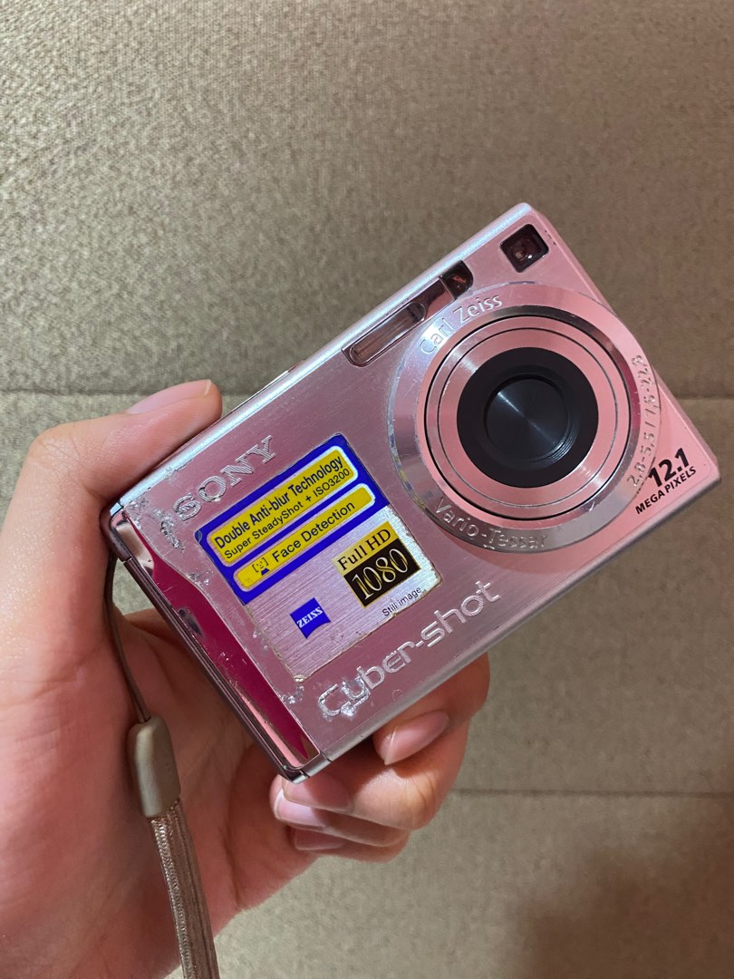 SONY CYBER-SHOT DSC-W200 DIGICAM, Photography, Cameras on Carousell