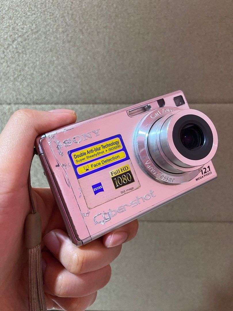 SONY CYBER-SHOT DSC-W200 DIGICAM, Photography, Cameras on Carousell