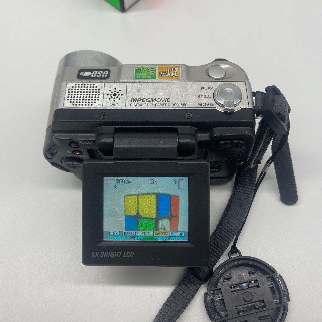 Sony Cybershot Flip Screen Digicam Digital Camera, Photography, Cameras ...