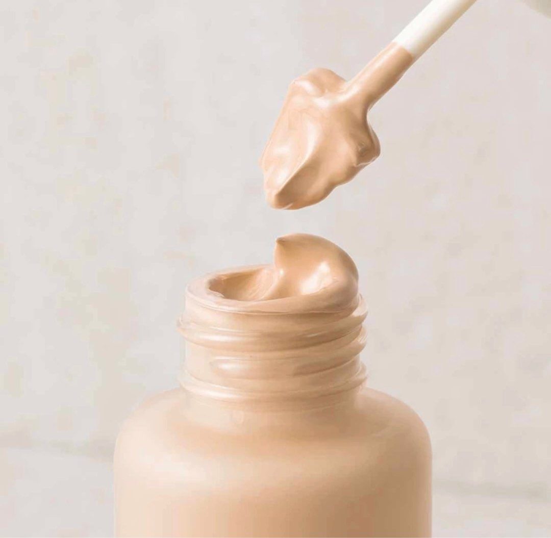 The Body Shop Foundation, Beauty & Personal Care, Face, Makeup on Carousell