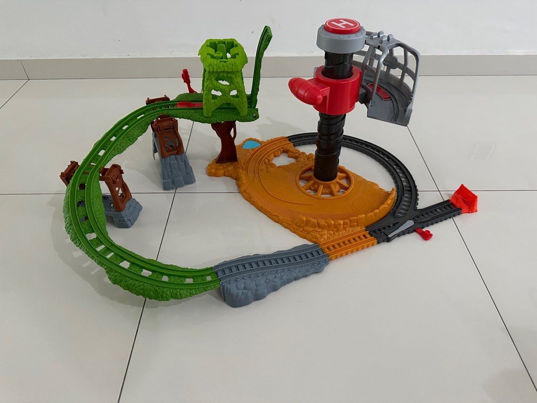 Thomas Sodor Safari tiger adventure set, Hobbies & Toys, Toys & Games ...