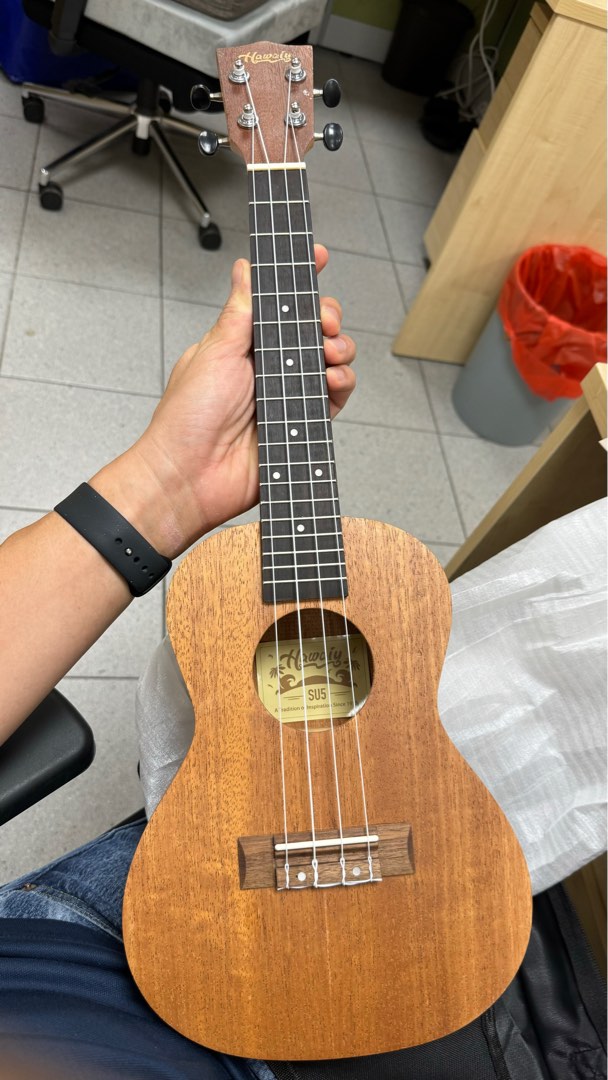 Ukulele, Hobbies & Toys, Music & Media, Musical Instruments on Carousell