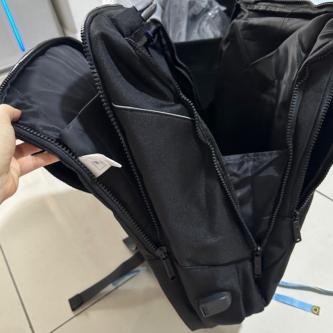 VOLKSWAGEN Laptop Backpack with Build-in USB Cable, Men's Fashion, Bags ...