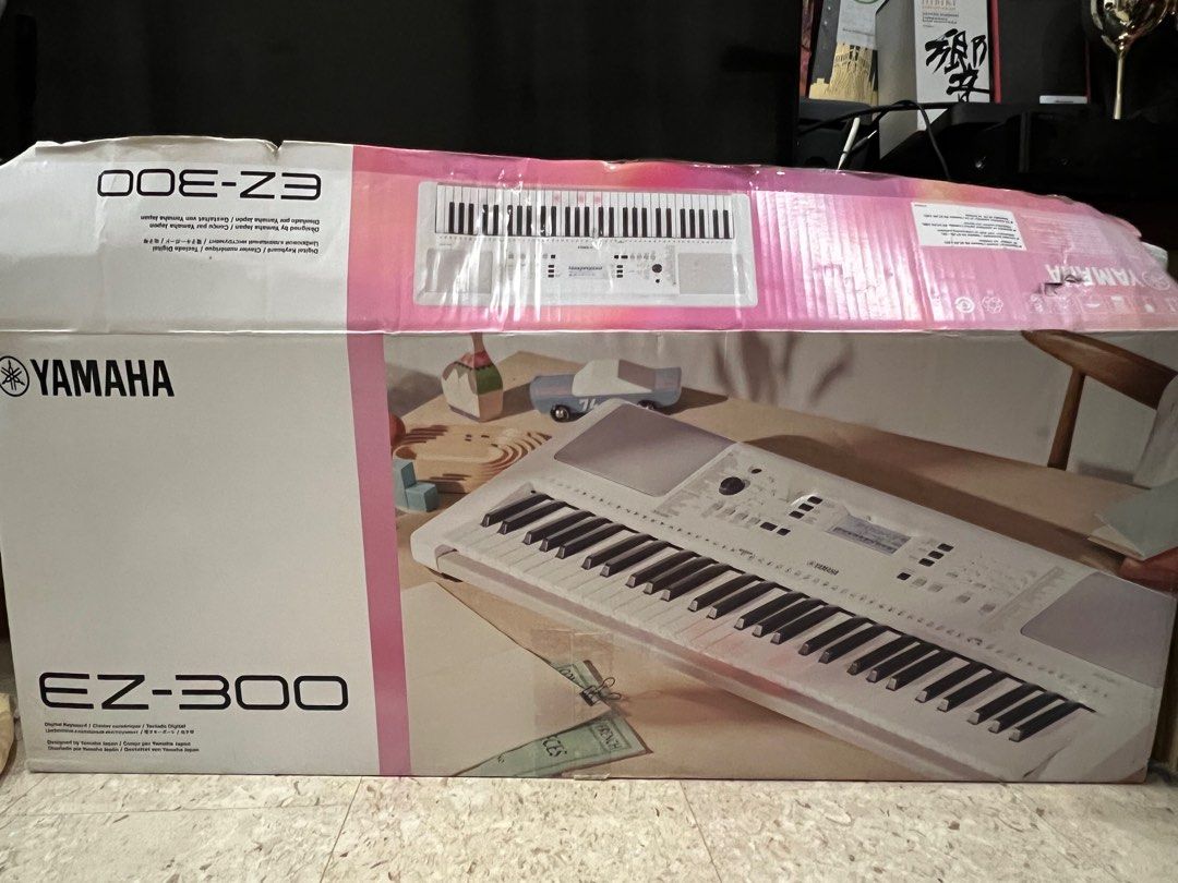 Yamaha Keyboard- EZ300, Hobbies & Toys, Music & Media, Musical ...