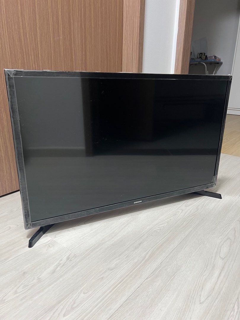 32” inch Samsung TV - UA32N4000AK LED TV, TV & Home Appliances, TV ...