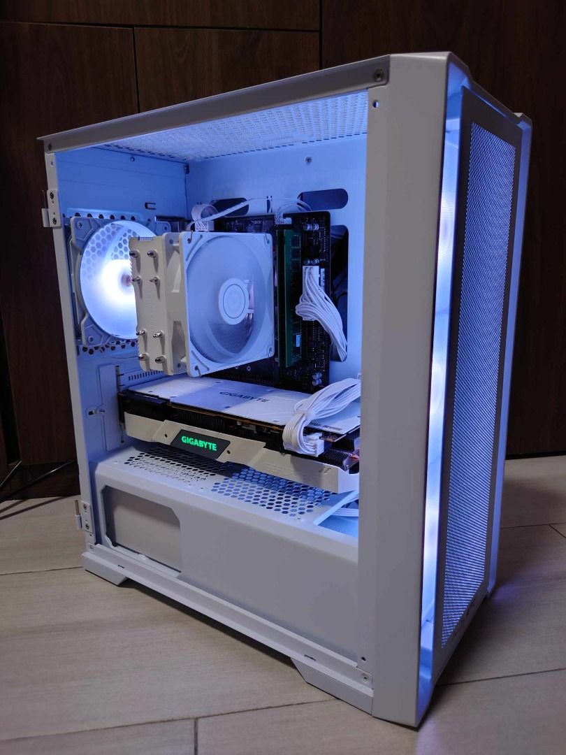 (Sold已售出, Custom Build possible可客製化) 純白中階遊戲電腦 Mid Range Compact Gaming ...