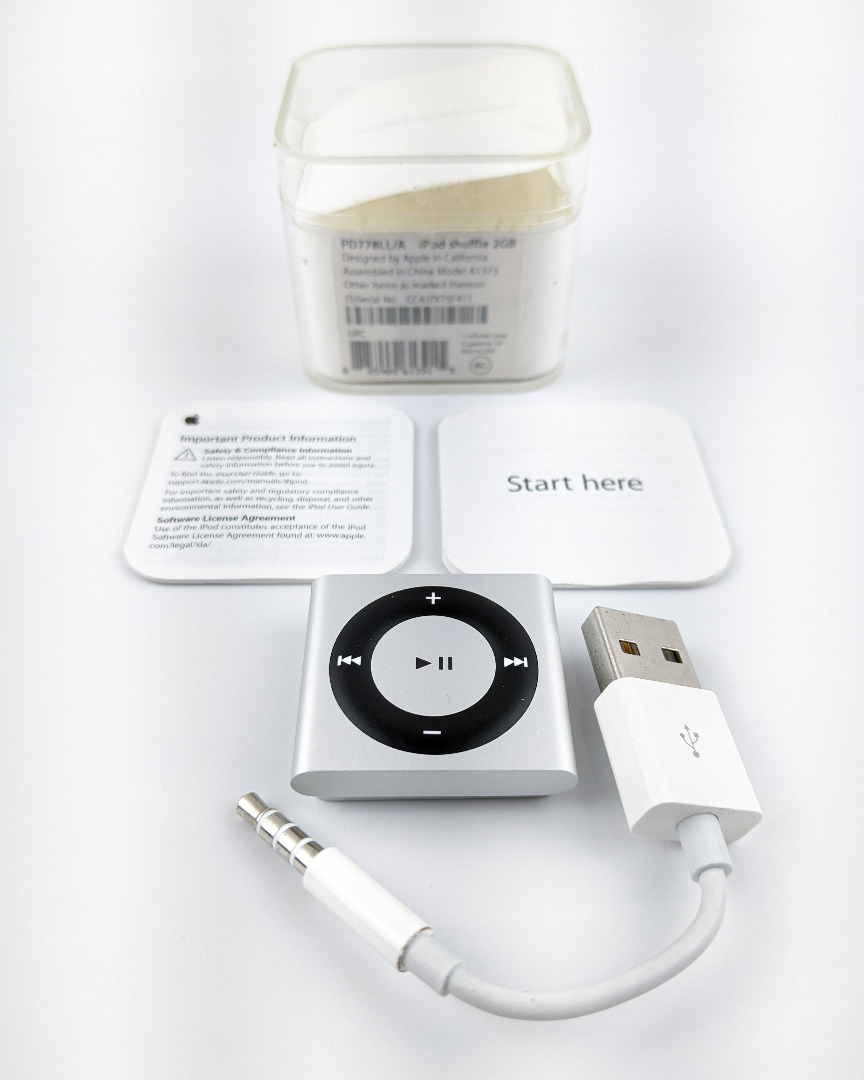 Apple iPod Shuffle (4th generation) 2GB - Silver, Audio, Portable Music ...
