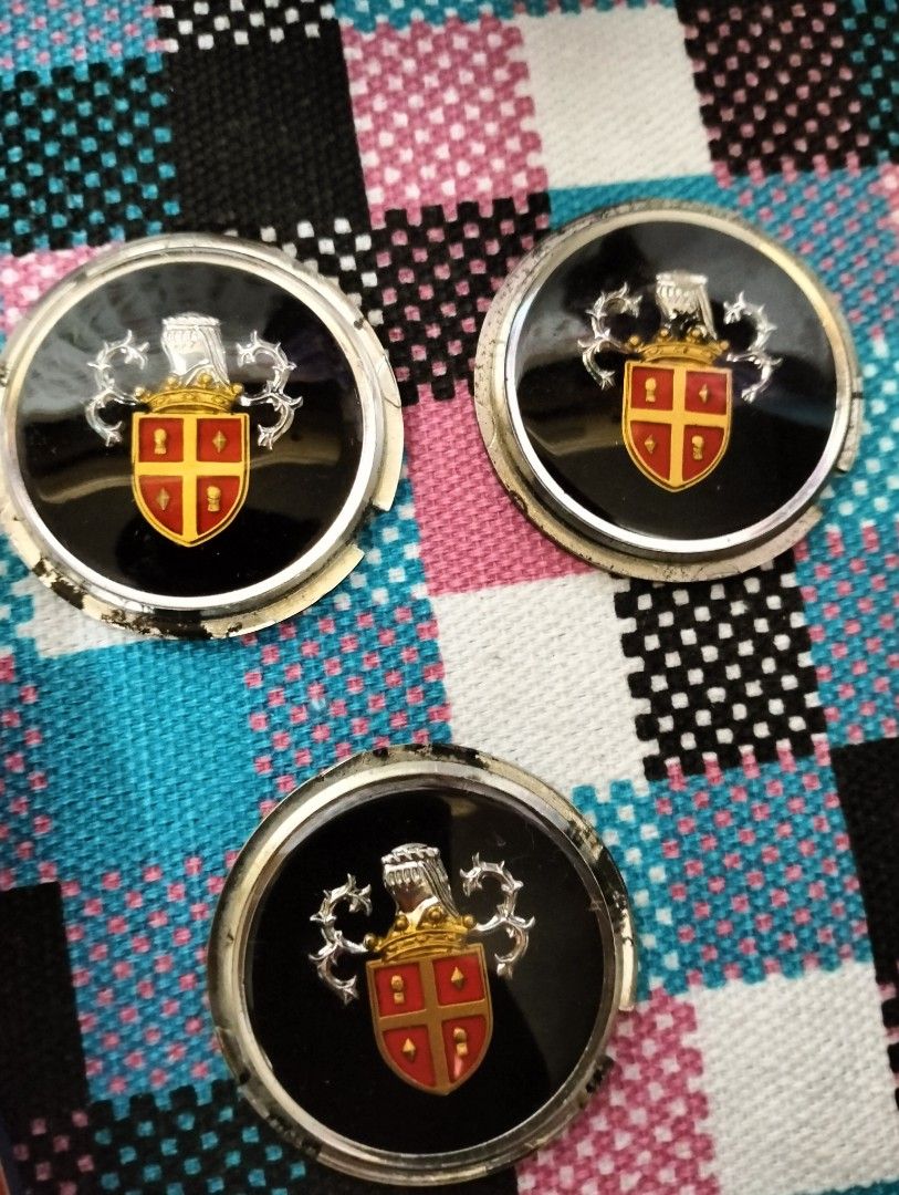 Austin Morris badge, Hobbies & Toys, Collectibles & Memorabilia ...