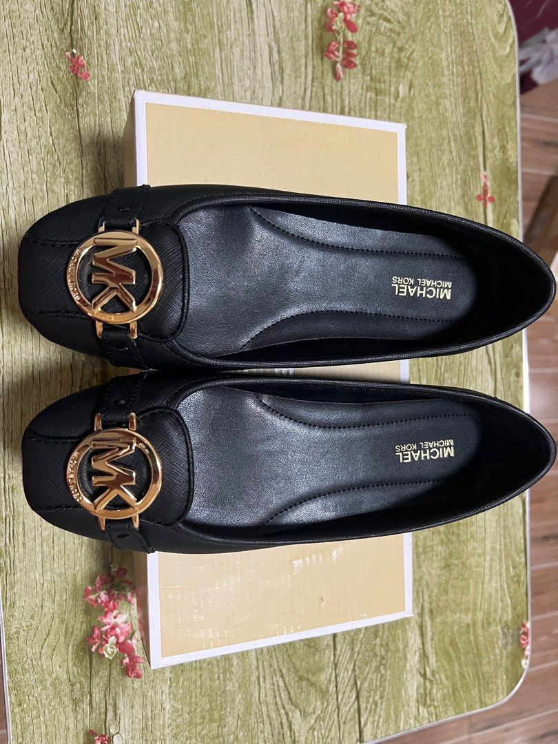 Authentic Michael Kore, Women's Fashion, Footwear, Loafers on Carousell