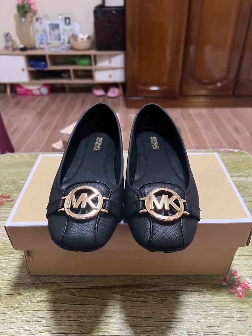 Authentic Michael Kore, Women's Fashion, Footwear, Loafers on Carousell