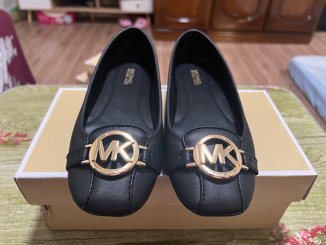 Authentic Michael Kore, Women's Fashion, Footwear, Loafers on Carousell
