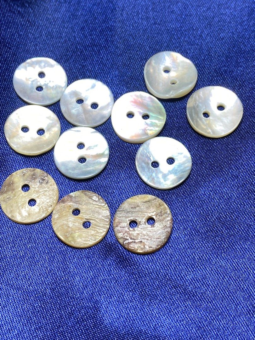 Brand New Natural Sea Shell Buttons/Button/Accessories, Hobbies & Toys ...