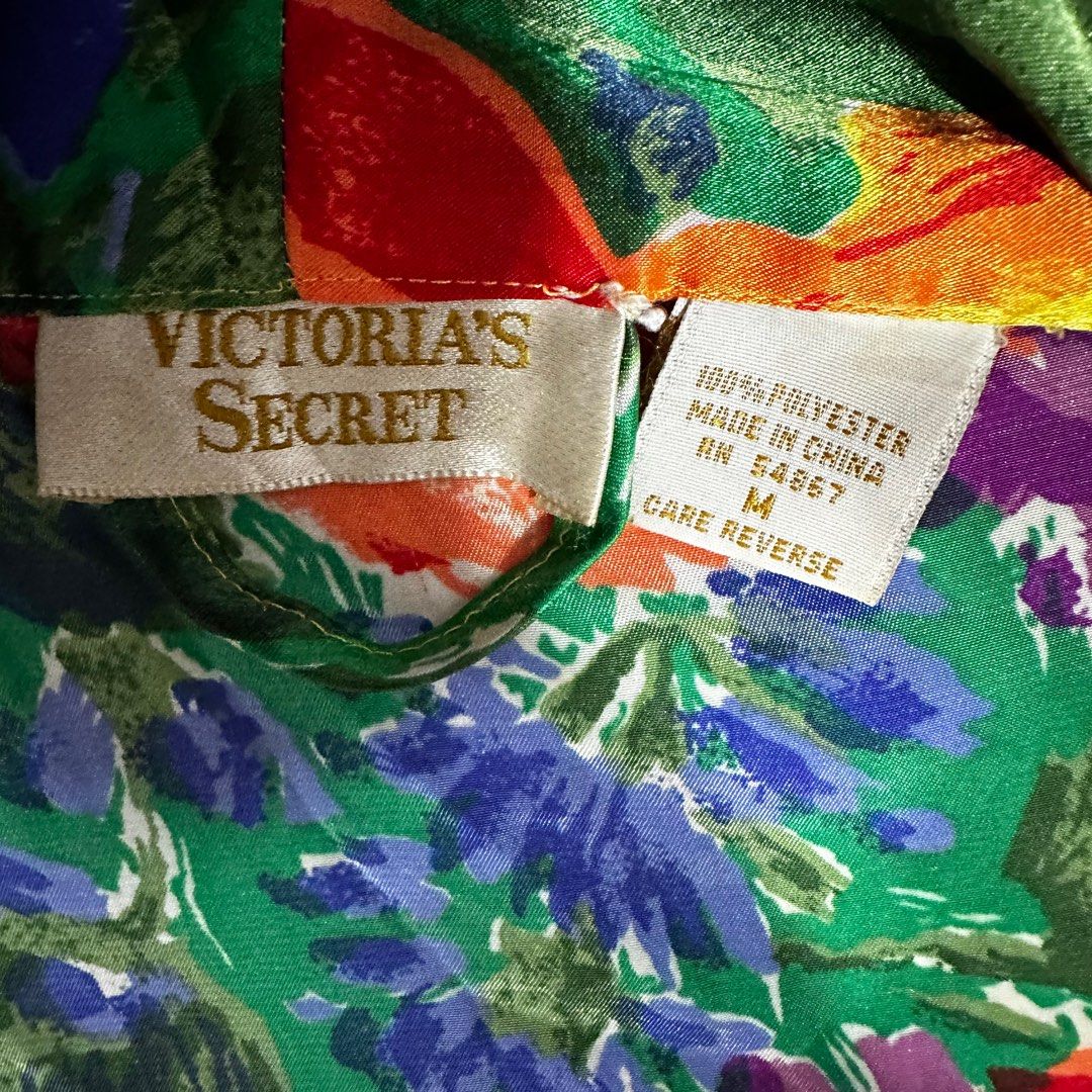 BRAND NEW VICTORIAS SECRET silk robe bathrobe nighties night wear ...