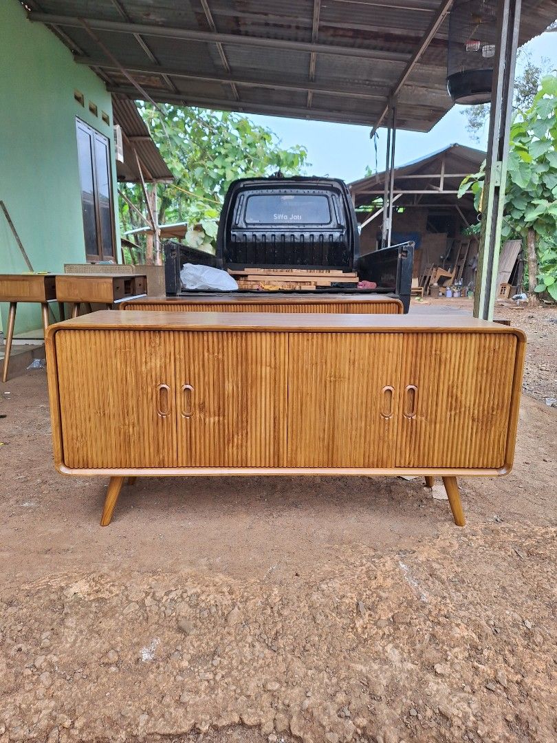 Bufet Retro Pintu Salur, Perabotan Rumah di Carousell