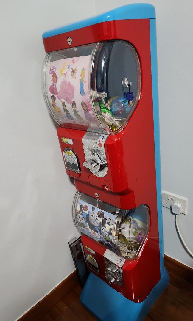 Capsule Ball machine, Hobbies & Toys, Toys & Games on Carousell