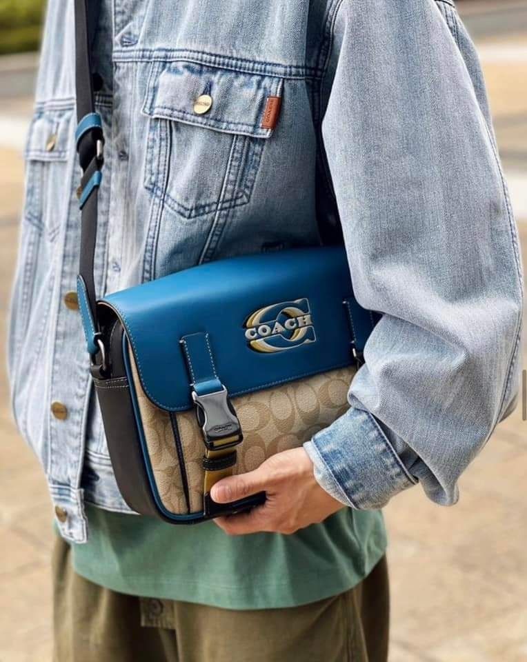 Coach Messenger Cbody, Men's Fashion, Bags, Sling Bags on Carousell