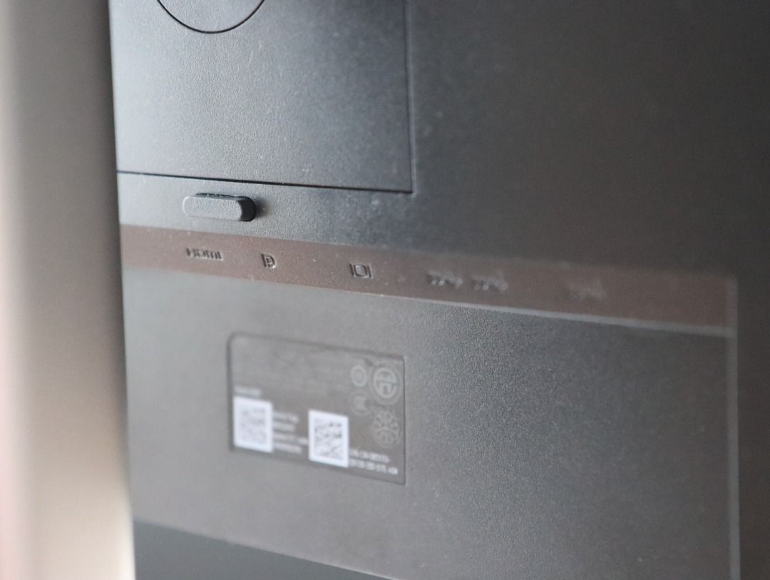 Dell 24 / 24" Inch Monitor IPS Screen with Display Port Cable and USB 3 ...