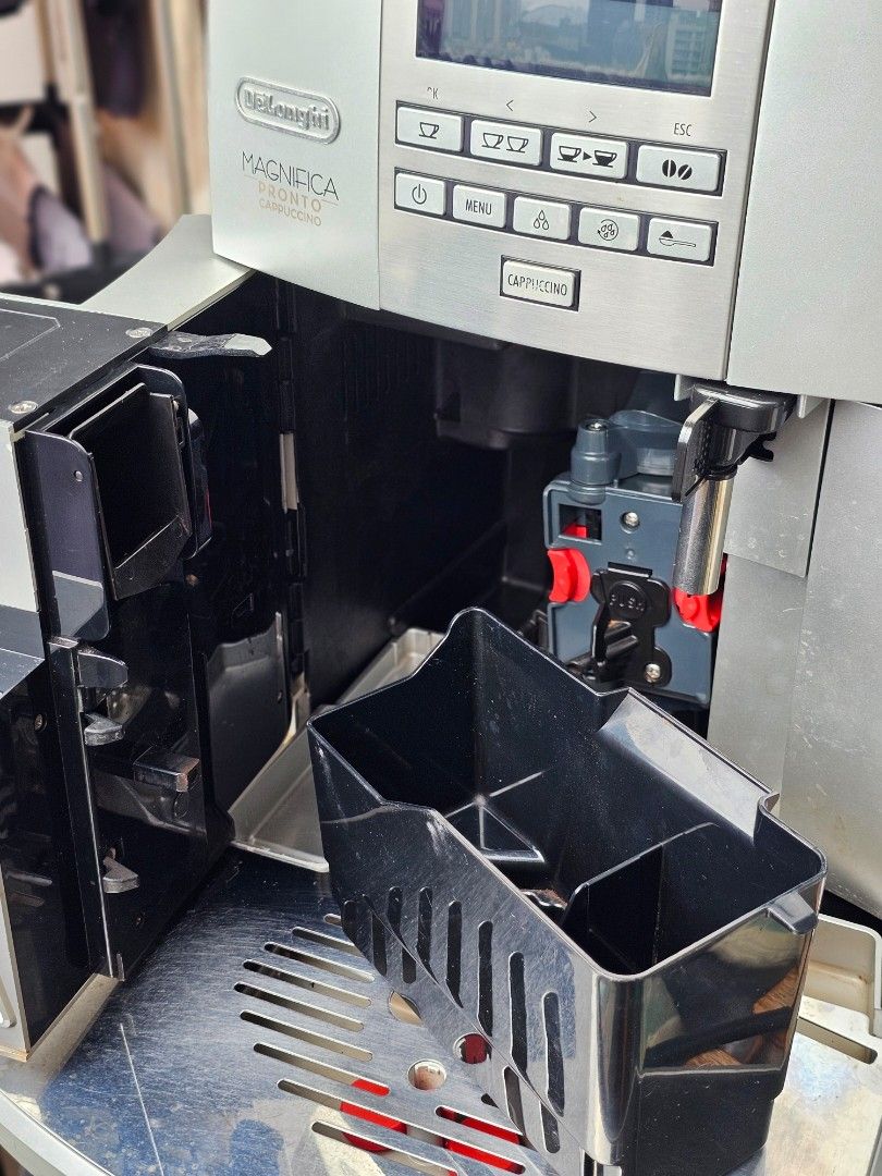 Delonghi Magnifica Pronto Cappuccino Espresso Coffee Machine, TV & Home ...