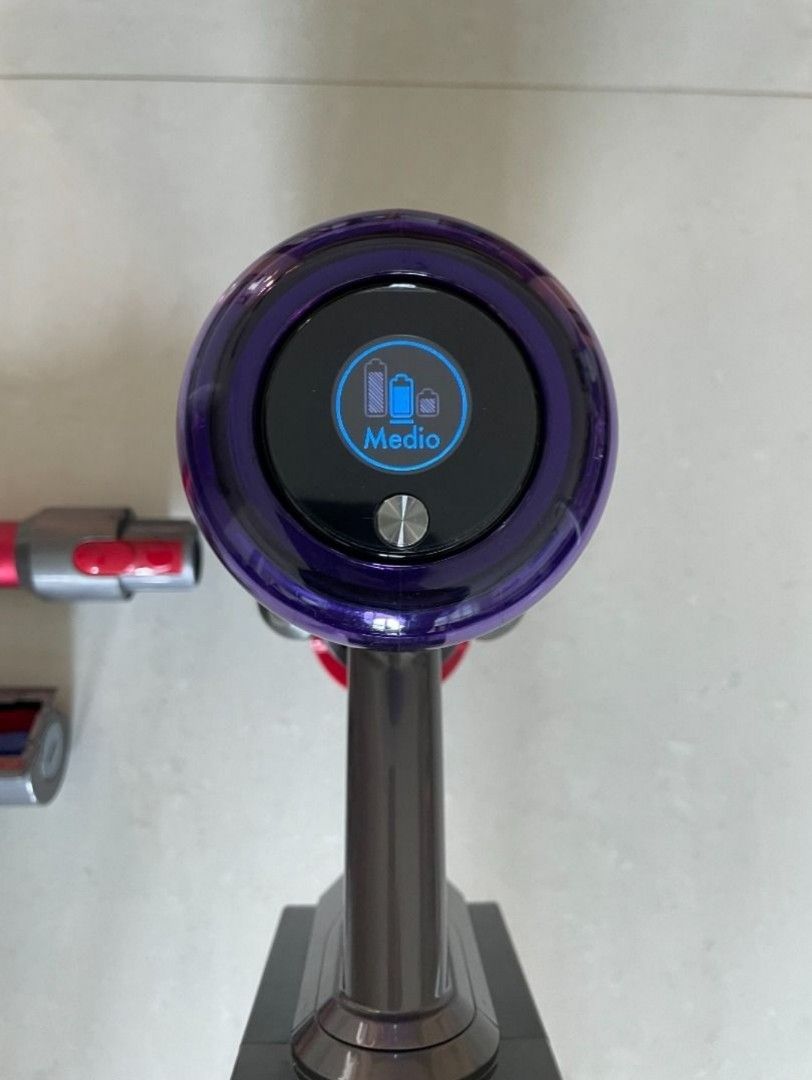 Dyson V11 Fluffy (include dok stand worth $205), TV & Home Appliances ...
