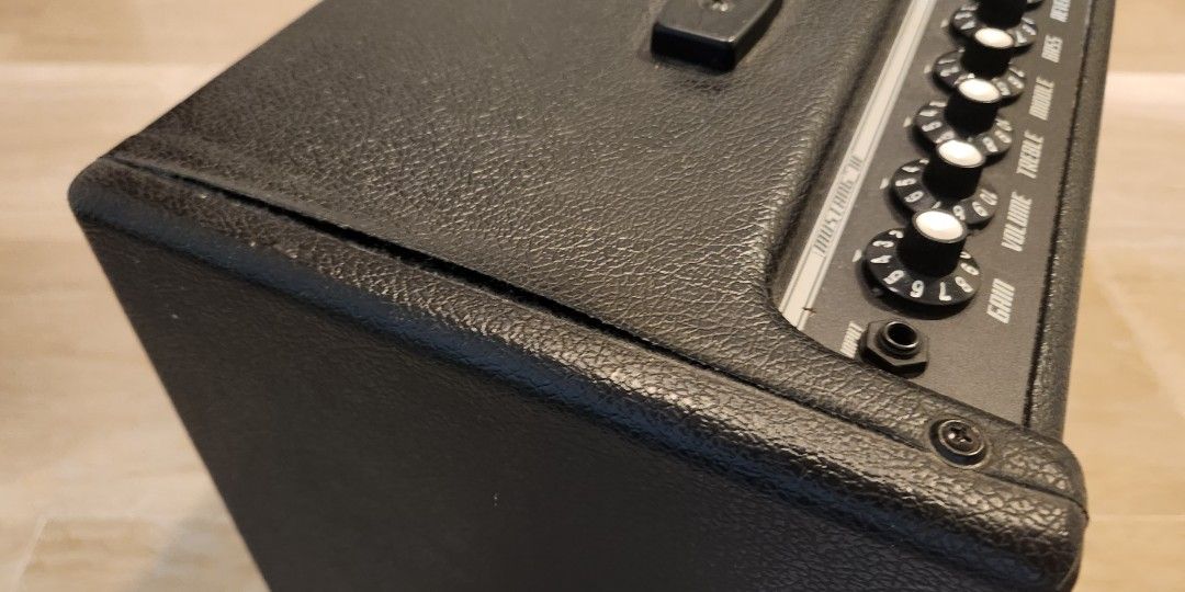 Fender Mustang III Guitar amp, Hobbies & Toys, Music & Media, Musical ...