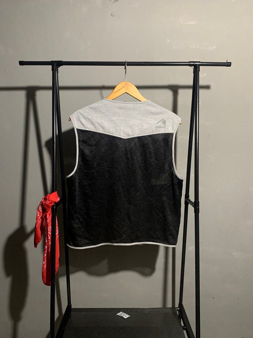 fieldcore tactical vest, Fesyen Pria, Pakaian , Baju Luaran di Carousell