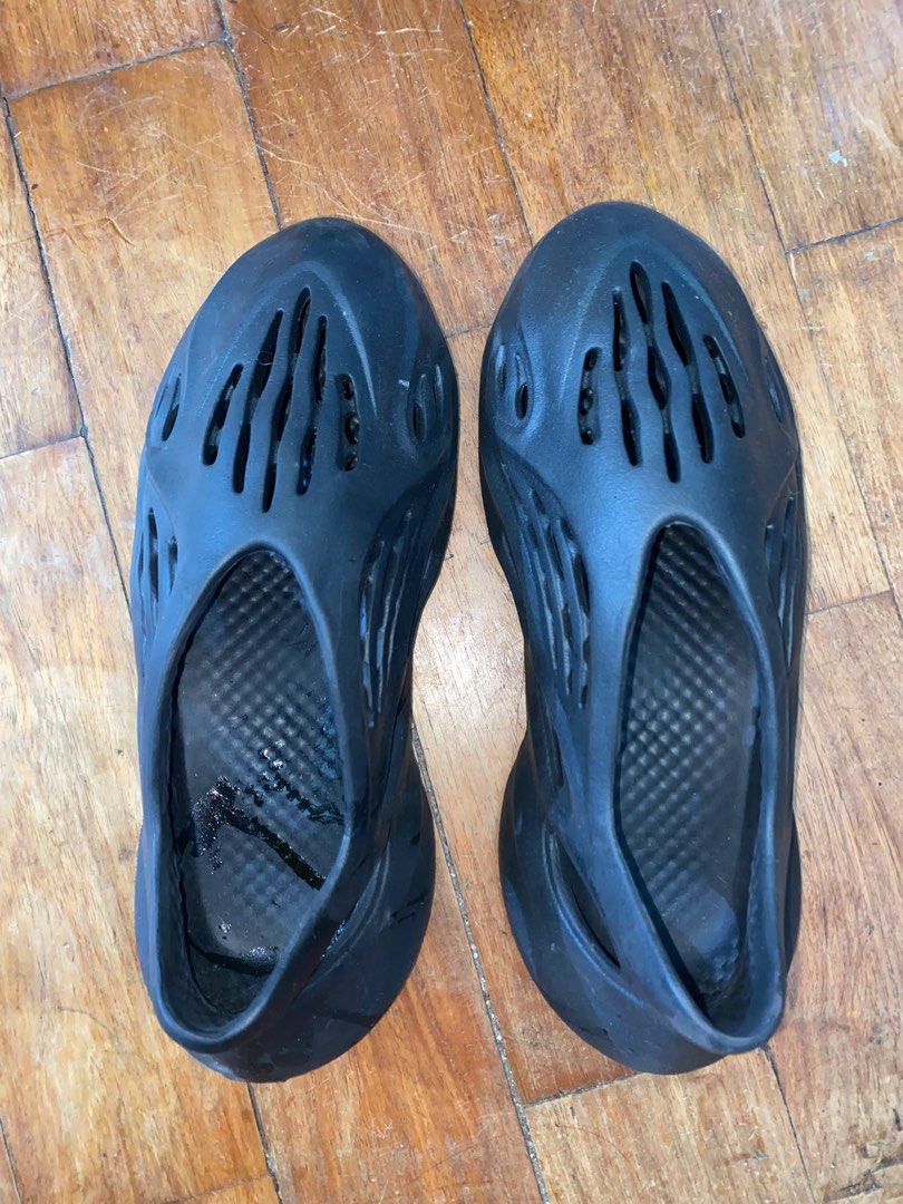 FOAM RNNR Clog Slides US11, Men's Fashion, Footwear, Slippers & Slides ...