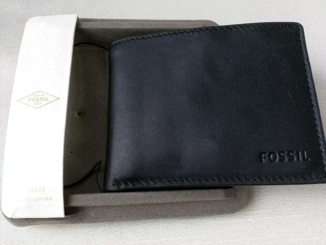 Fossil Wallet - BRAND NEW, Men's Fashion, Watches & Accessories ...