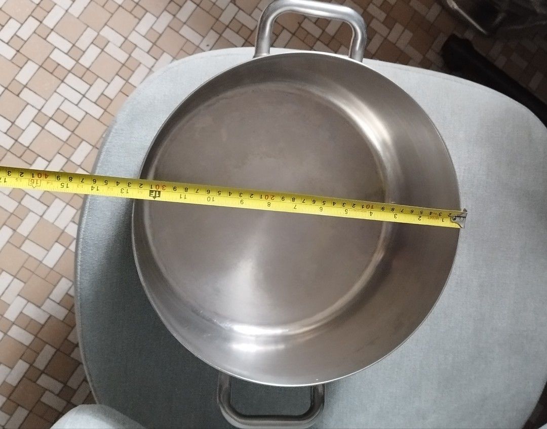 Four (4) Big Cooking pot (5 kg 320 mm diameter), depth 280mm, TV & Home ...