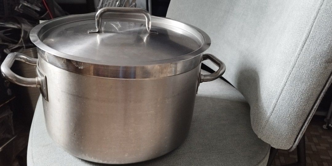 Four (4) Big Cooking pot (5 kg 320 mm diameter), depth 280mm, TV & Home ...