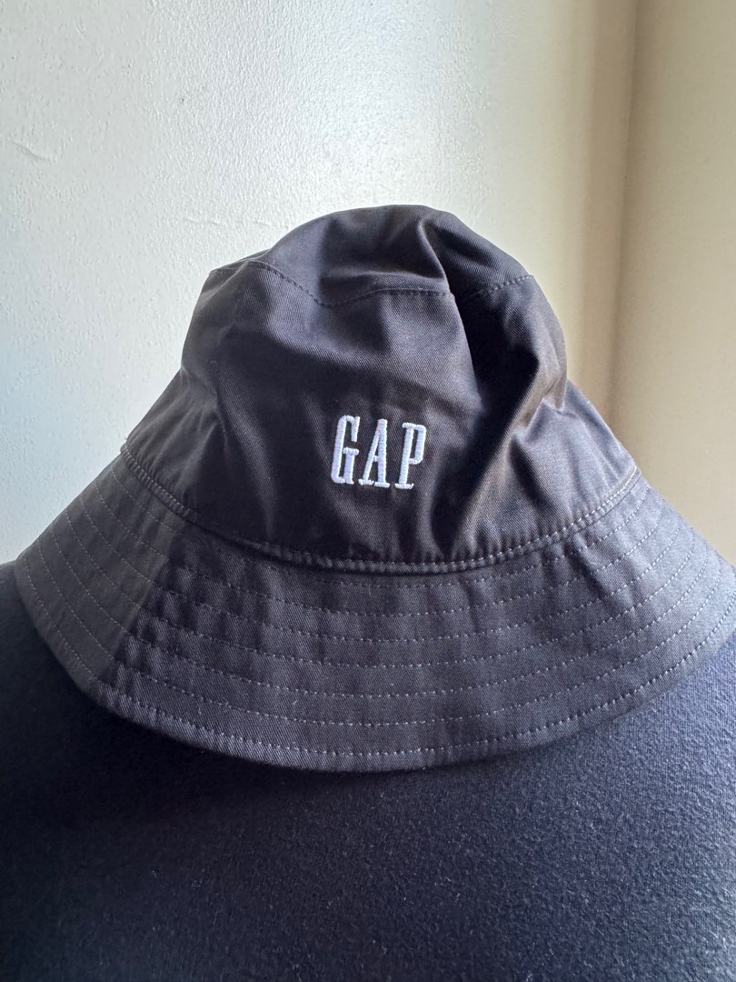 Gap bucket hat, Women's Fashion, Watches & Accessories, Hats & Beanies ...