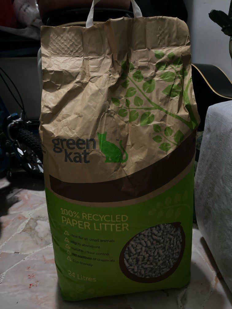 Green kat 100% recycled paper litter, Pet Supplies, Homes & Other Pet ...