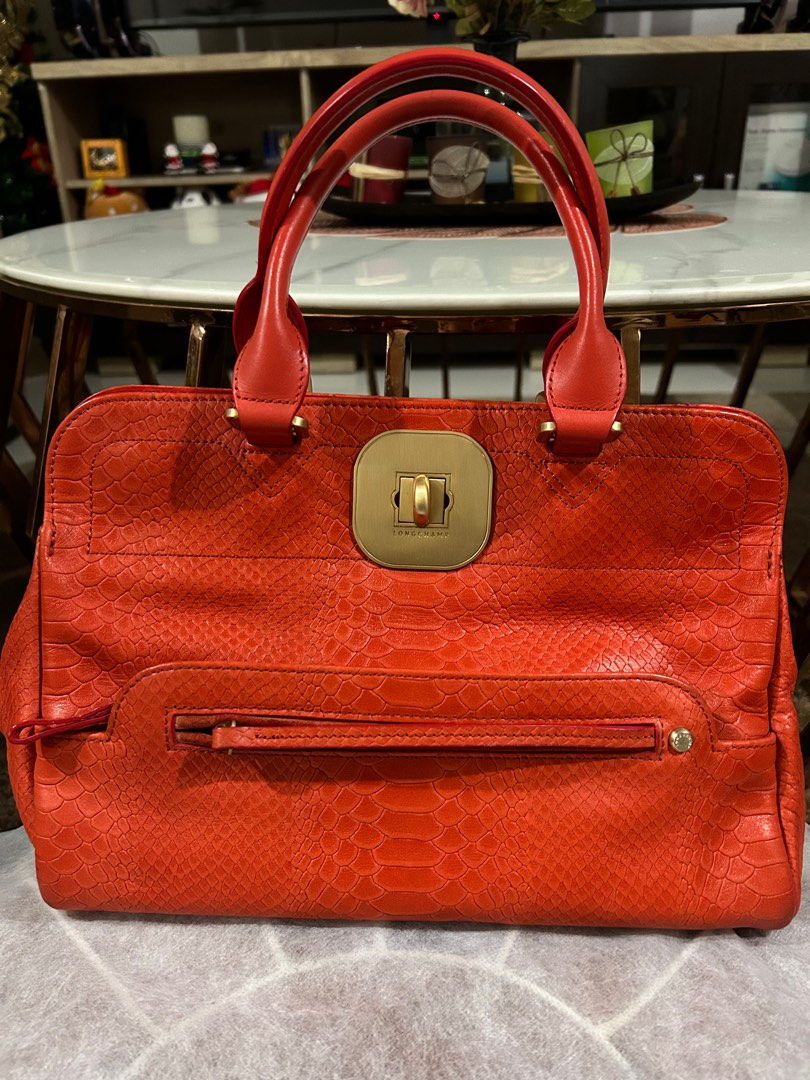 Hand bag, Women's Fashion, Bags & Wallets, Shoulder Bags on Carousell