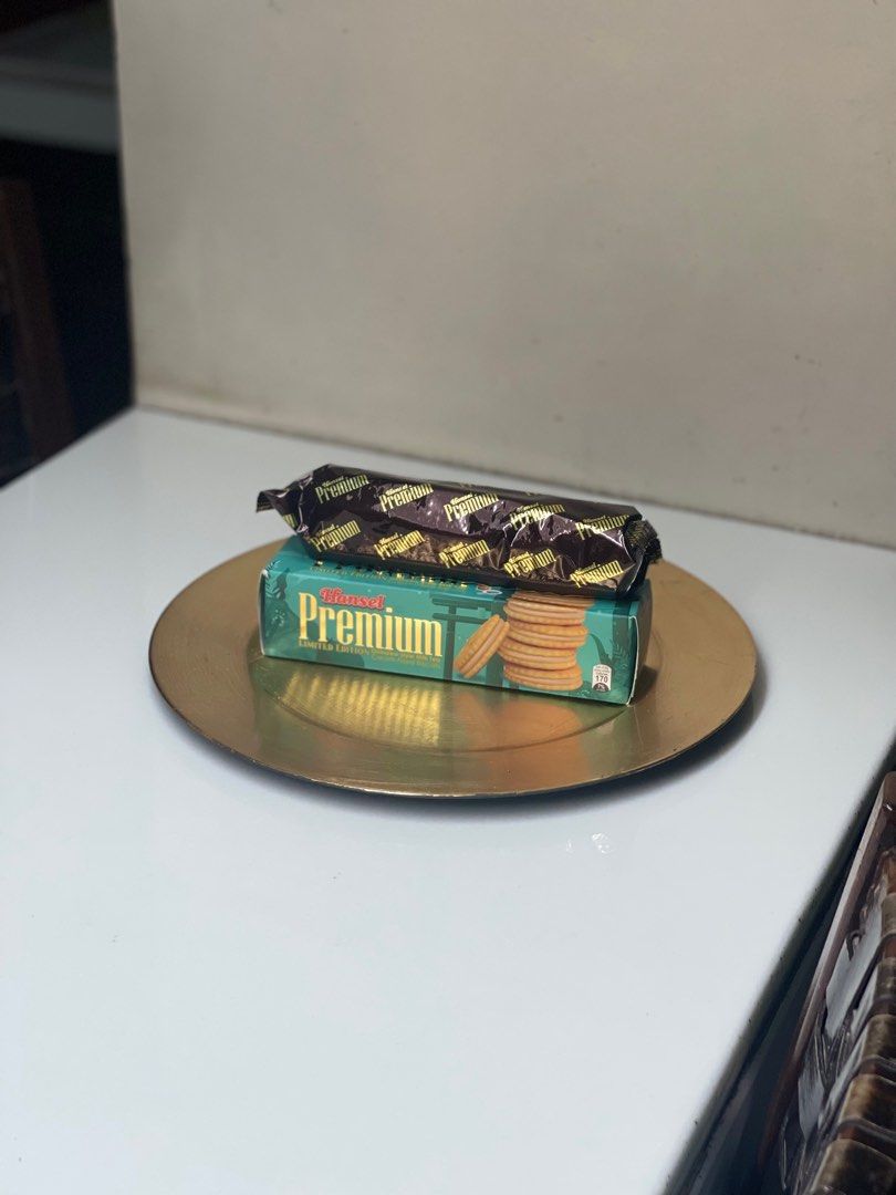 HANSEL PREMIUM okinawa style milk tea flavor biscuits, Food & Drinks ...