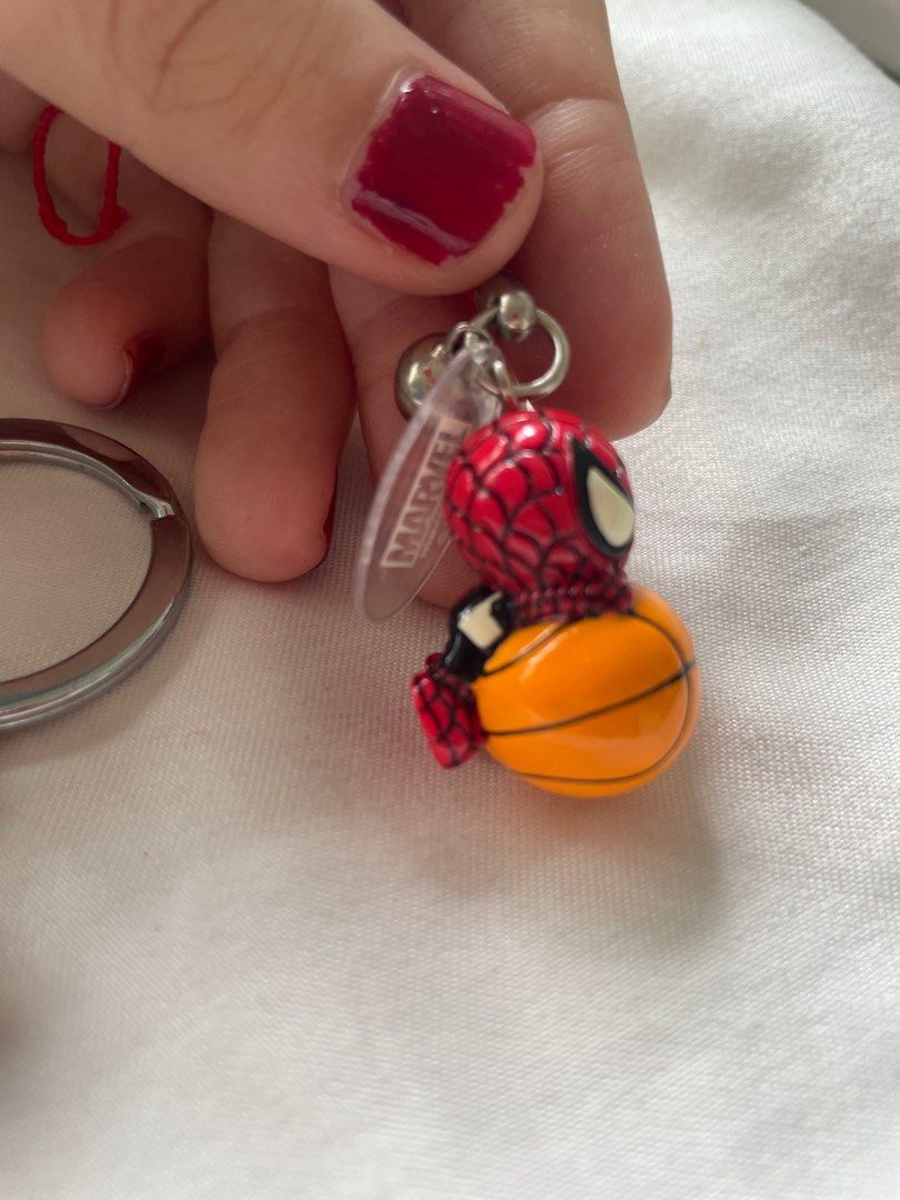 harry potter snitch and marvel spiderman basketball keychains, Hobbies ...