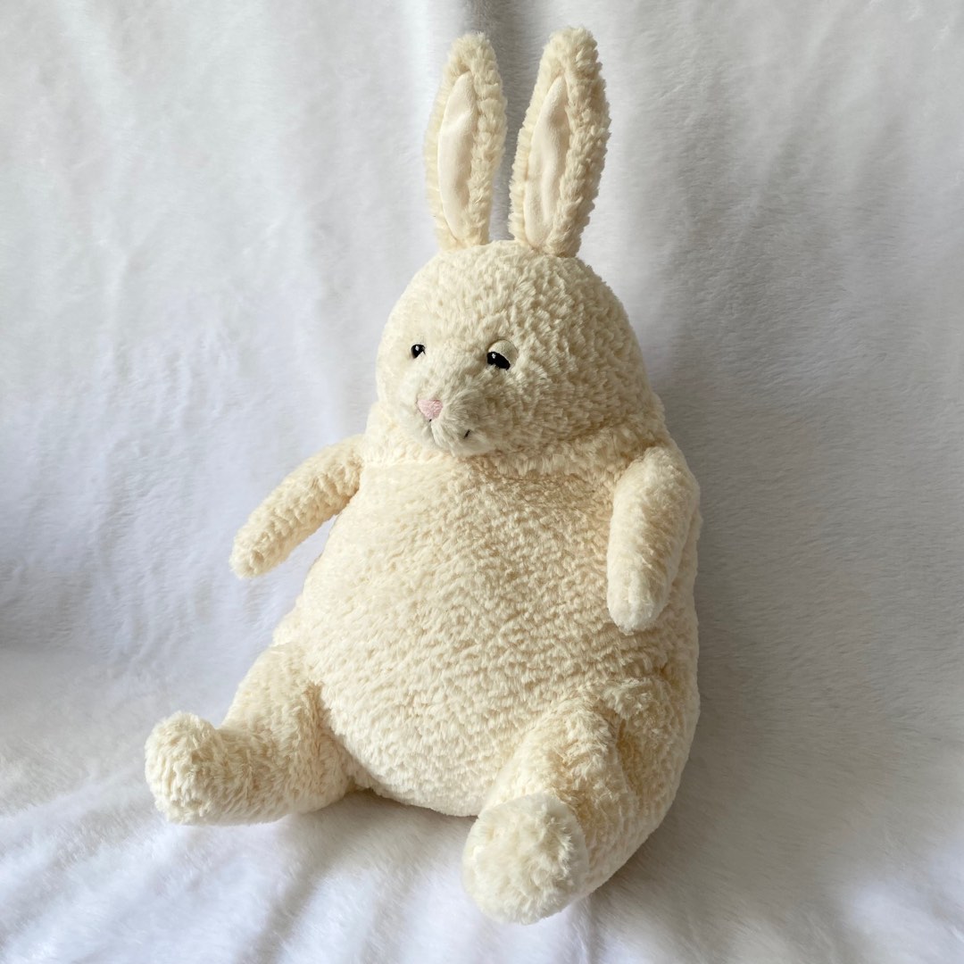 [現貨] JELLYCAT Amore Bunny 愛心兔兔, 兒童＆孕婦用品, 嬰兒玩具 - Carousell
