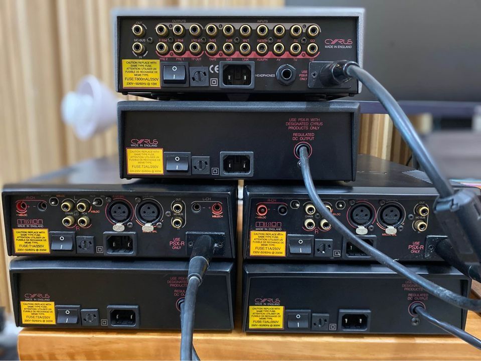 "KING of UK Separates HIFI" Cyrus PRE XVS w/ PSX-R2 + Cyrus POWER MBLOC ...