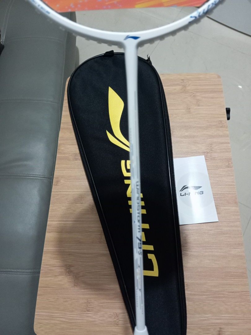 Lining windstorm 79S Badminton Racket, Sports Equipment, Sports & Games ...