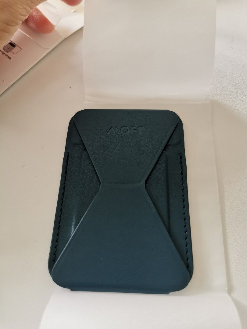 MOFT magnetic snap phone stand & wallet, Mobile Phones & Gadgets ...